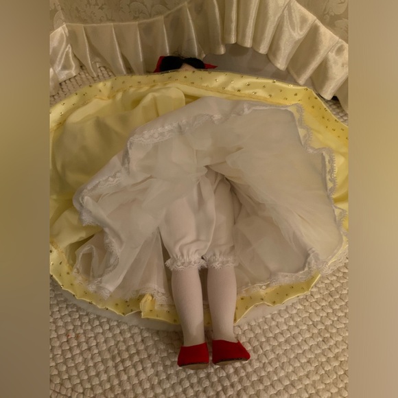 Toys | Authentic Snow White Trunk Set Doll Collection By Madame ...